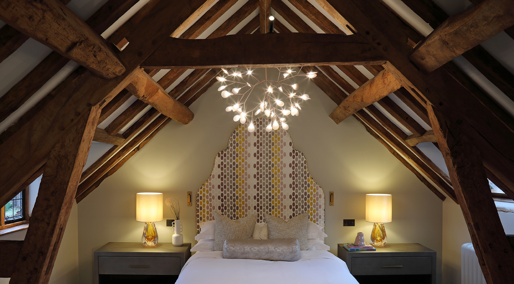 16TH CENTURY MANOR HOUSE - John Cullen Lighting